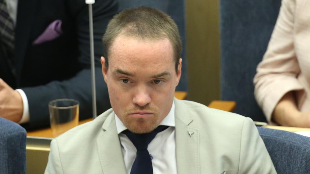 Kent Ekeroth döms för ringa misshandel | Dagens ETC