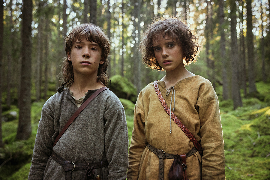 Ronja och de riktiga rövarna, sprängfyllt granatäpple och mer än sprit ...